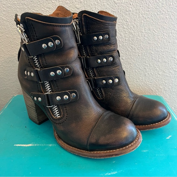 freebird | Shoes | Freebird Beckett Leather Ankle Heeled Boots Brown ...